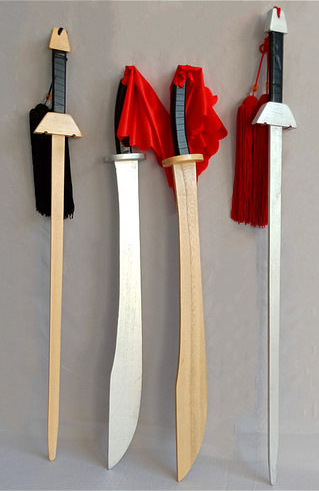 Sword&Broadsword BèiHuā technique – "Long Hui" International Wushu Academy